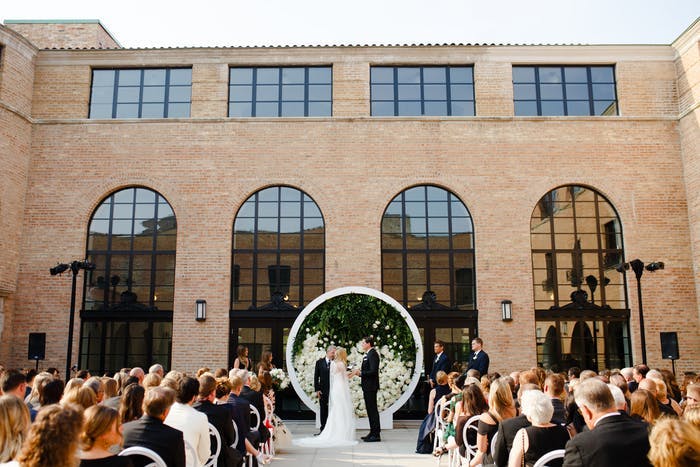 12 Circular Wedding Arch Ideas You Won’t Find Anywhere Else - PartySlate