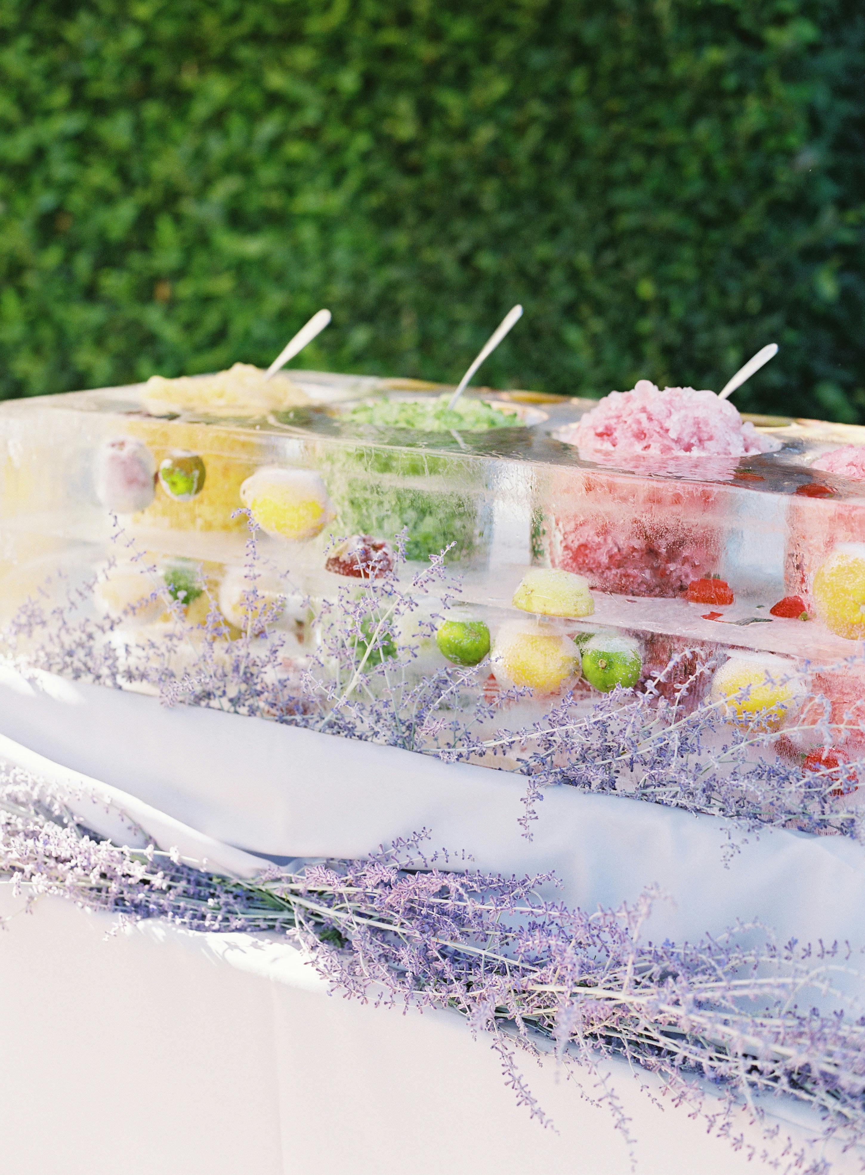 Wedding Ice Sculptures, Frozen Birthday Centerpieces & 8 More Seriously ...