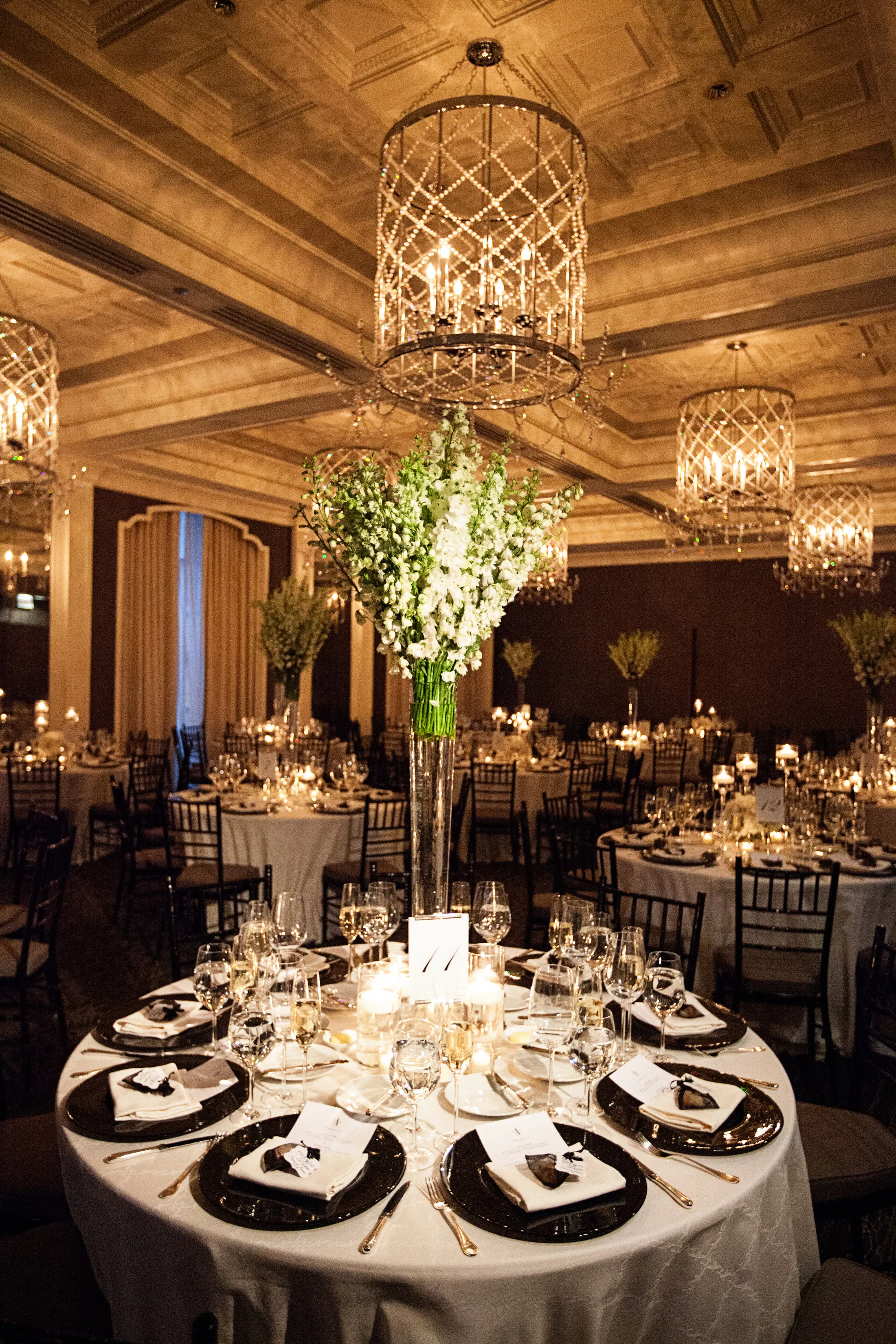 5 Winter Wedding Color Palettes for a Seasonal Celebration - PartySlate