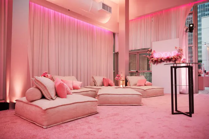 Monochromatic Party Themes to Dye For at These 7 Celebrations - PartySlate