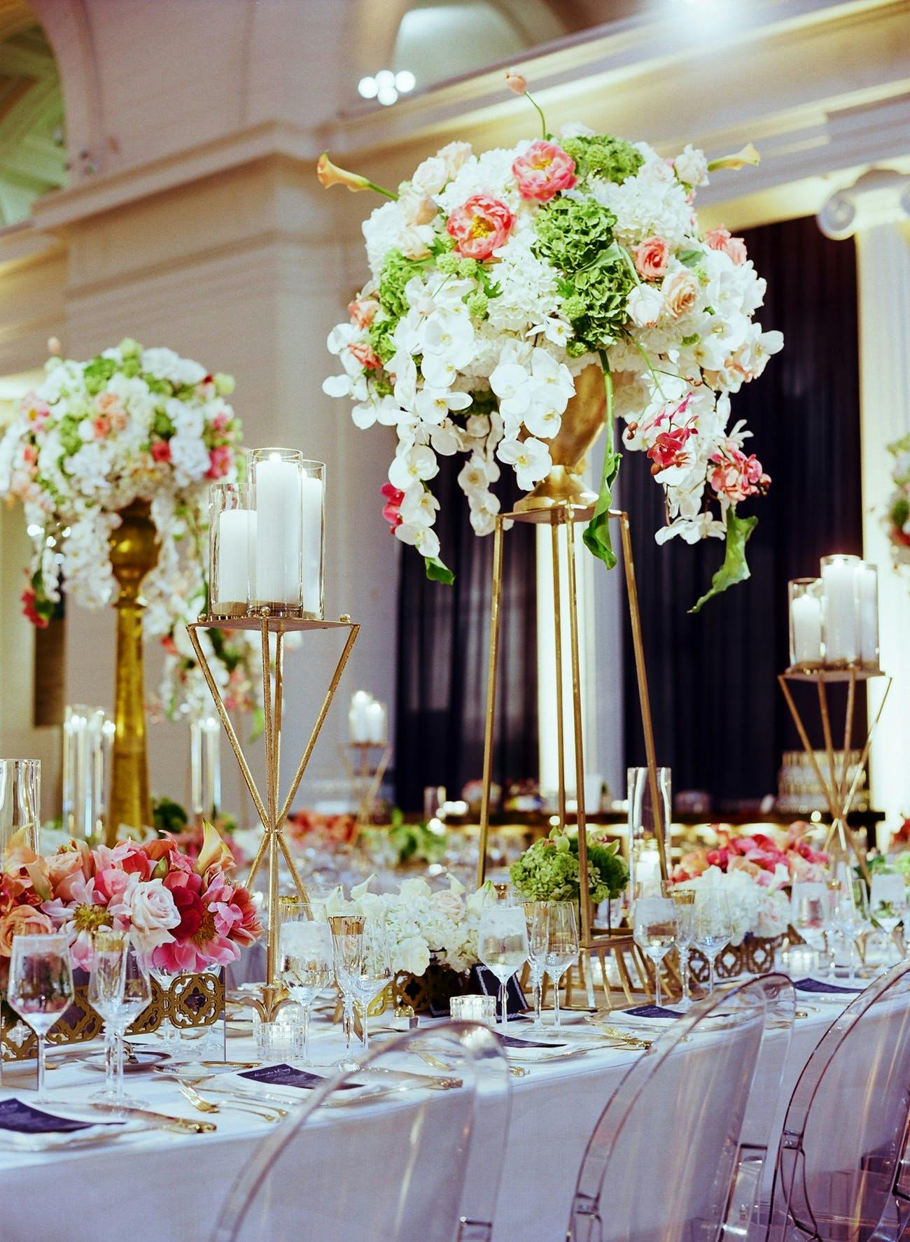 7 Gold Wedding Centerpiece Ideas that Gleam & Glisten - PartySlate