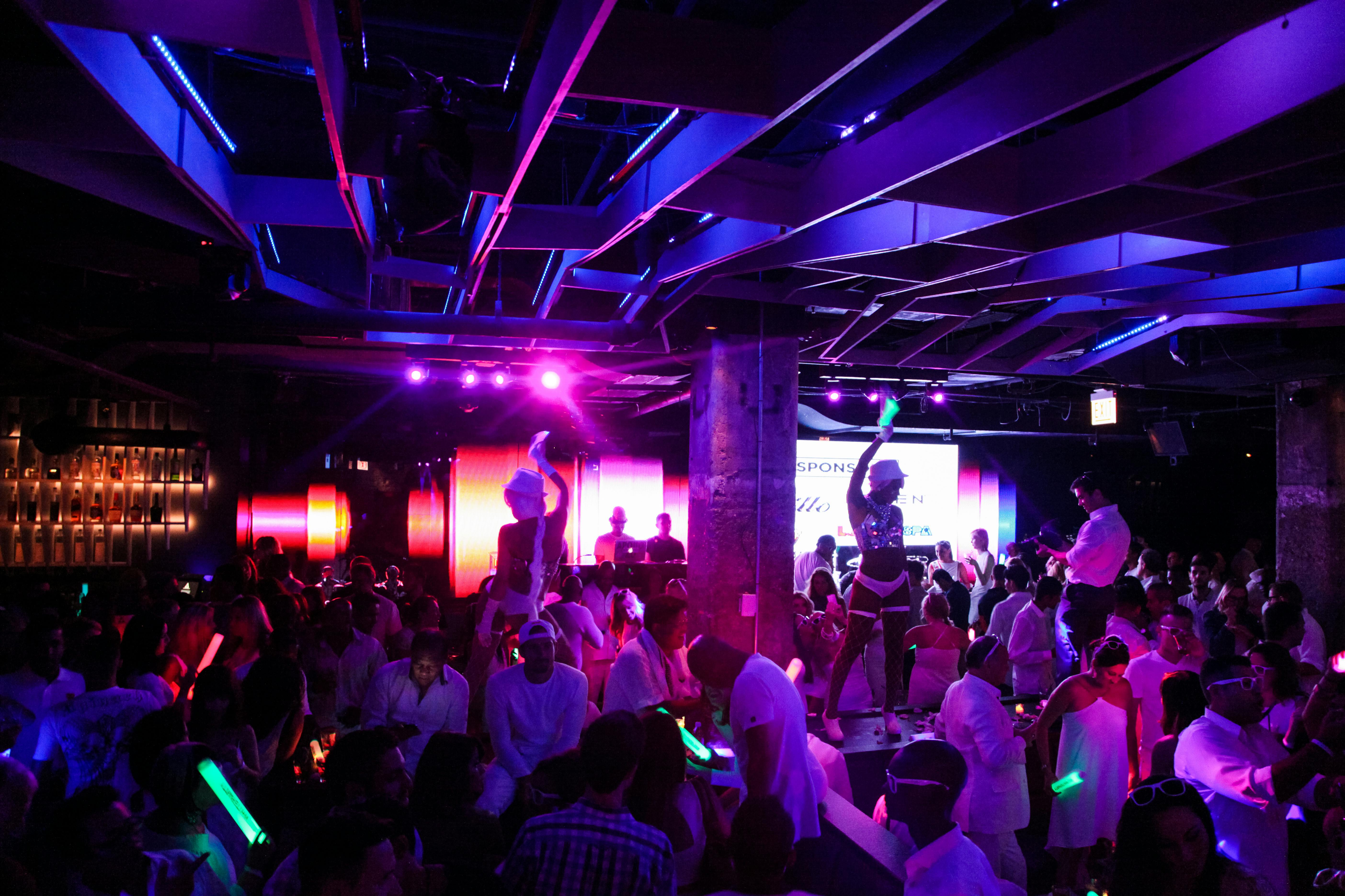 The Ultimate Chicago Bachelorette Party Itinerary - PartySlate