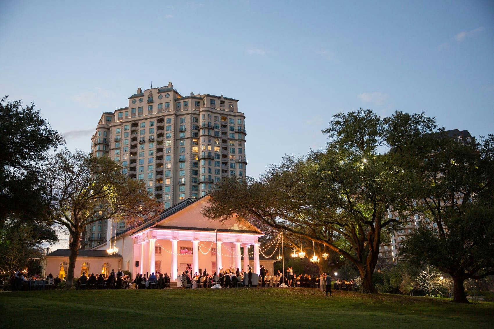 11 Dallas Wedding Venues That Are One-Of-A-Kind - PartySlate