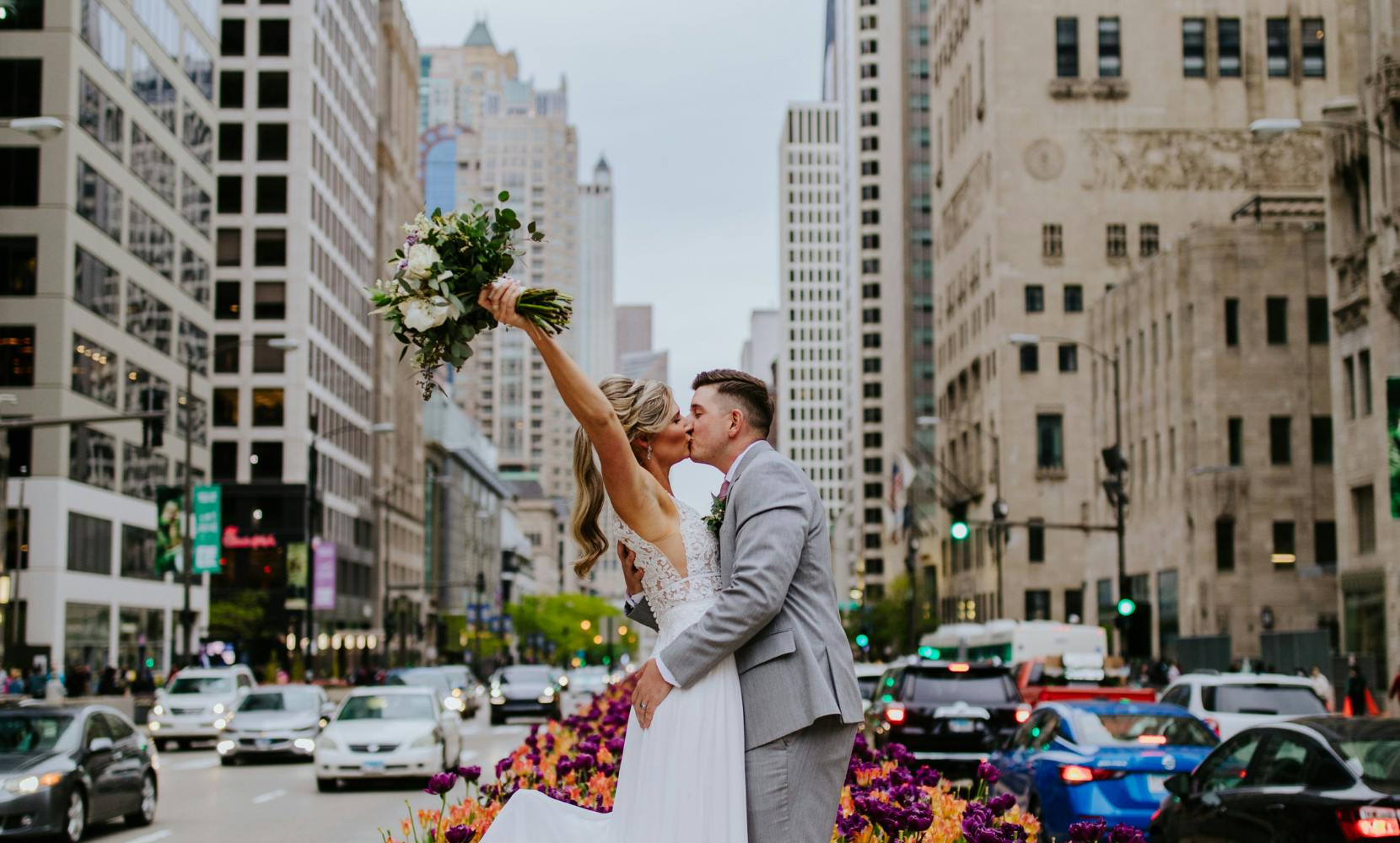 15 Ways to Have an Iconic Chicago Wedding - PartySlate
