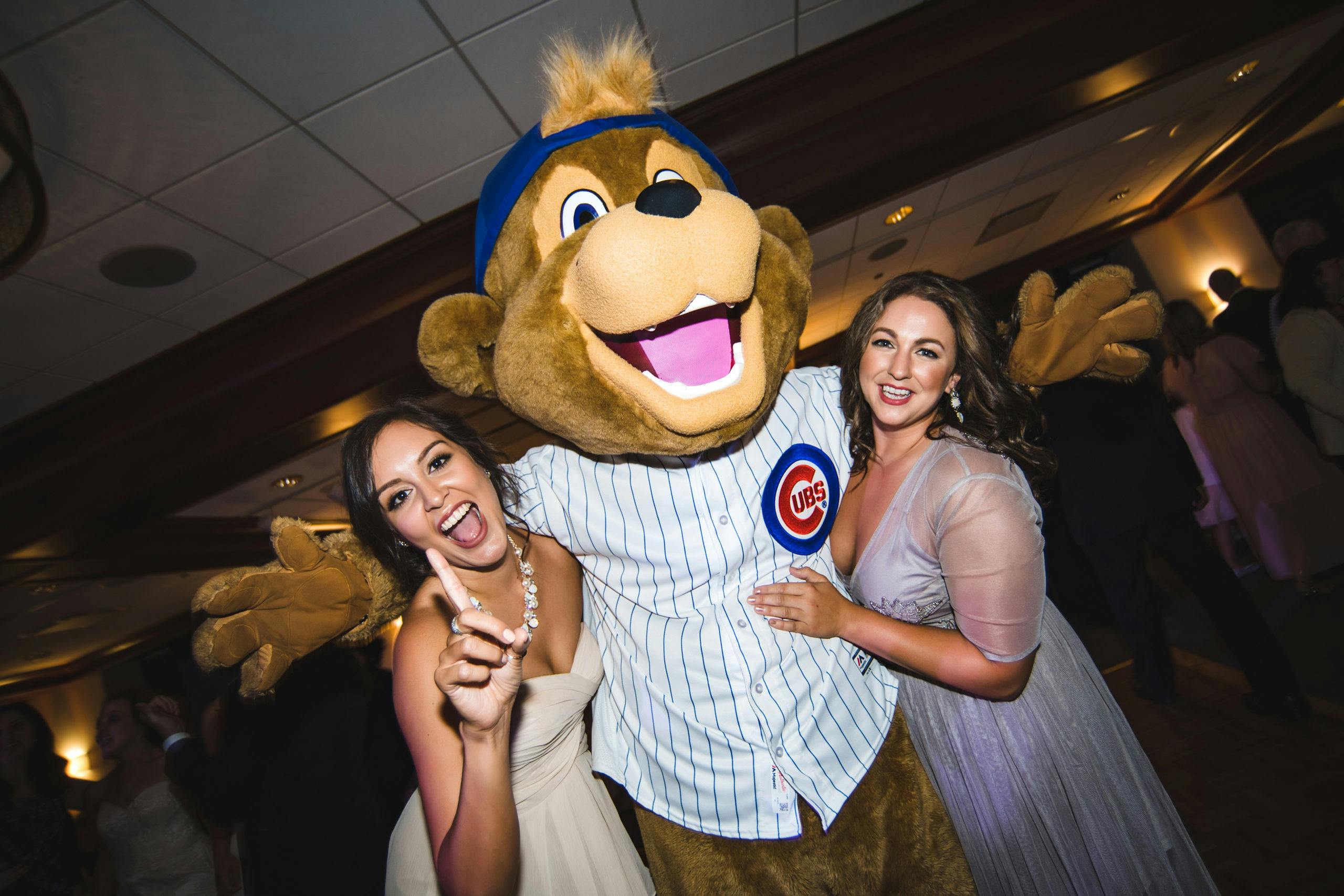 15 Ways to Have an Iconic Chicago Wedding - PartySlate