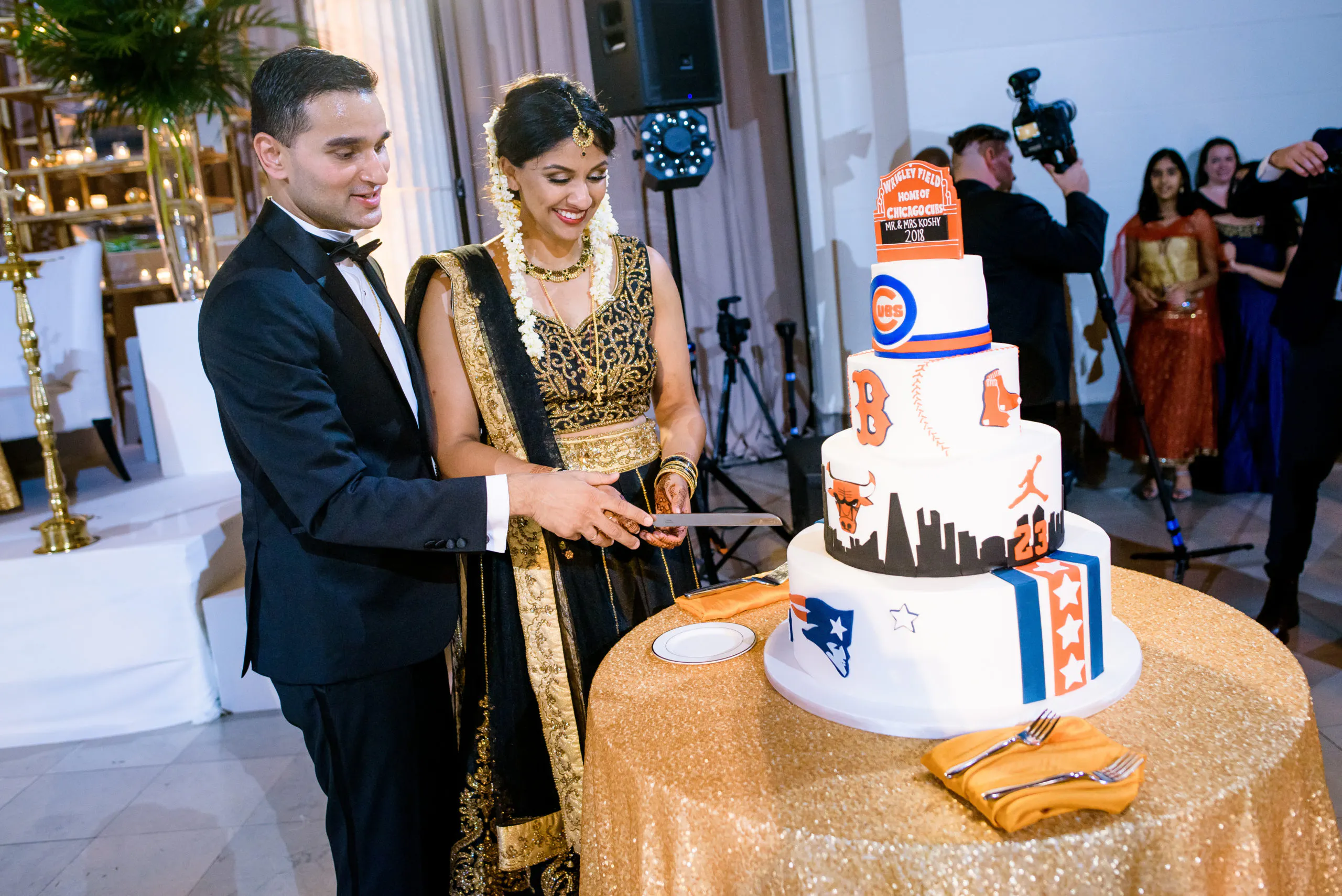 15 Ways to Have an Iconic Chicago Wedding - PartySlate