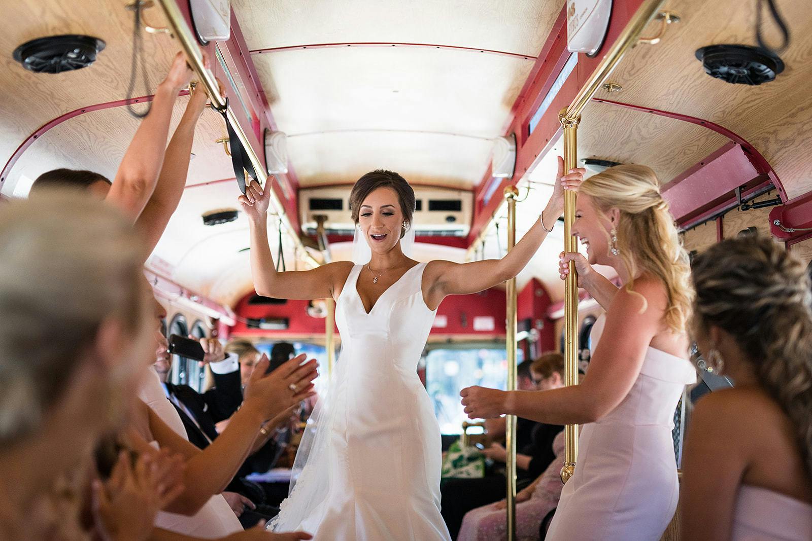 15 Ways to Have an Iconic Chicago Wedding - PartySlate