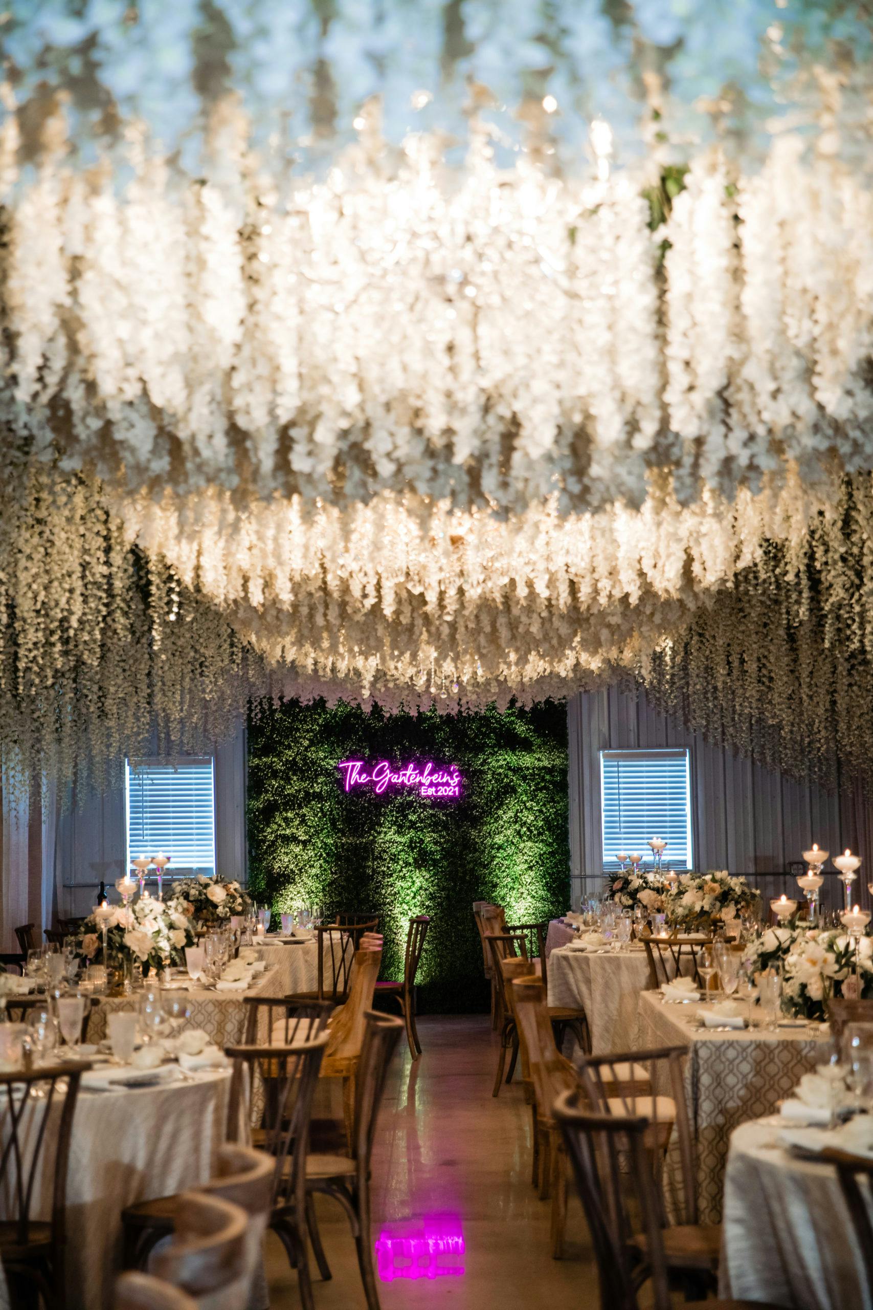 8 Neon Wedding Sign Ideas To Illuminate Your Love - PartySlate