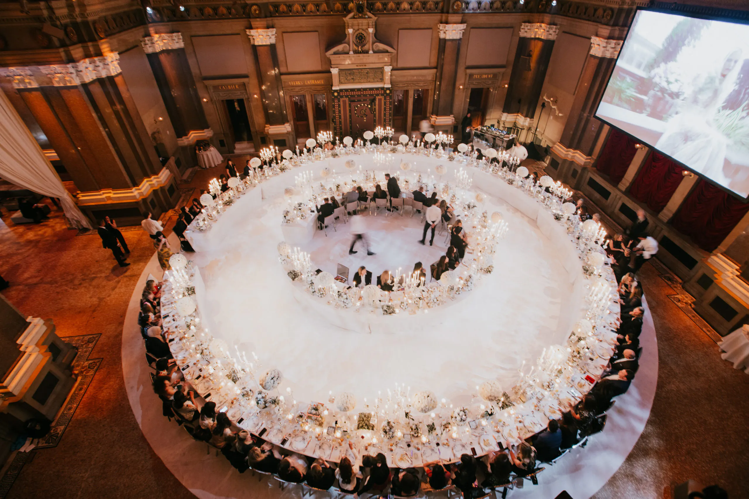 How to Host the Ultimate Dinner Party in 11 Steps [Photos] - PartySlate