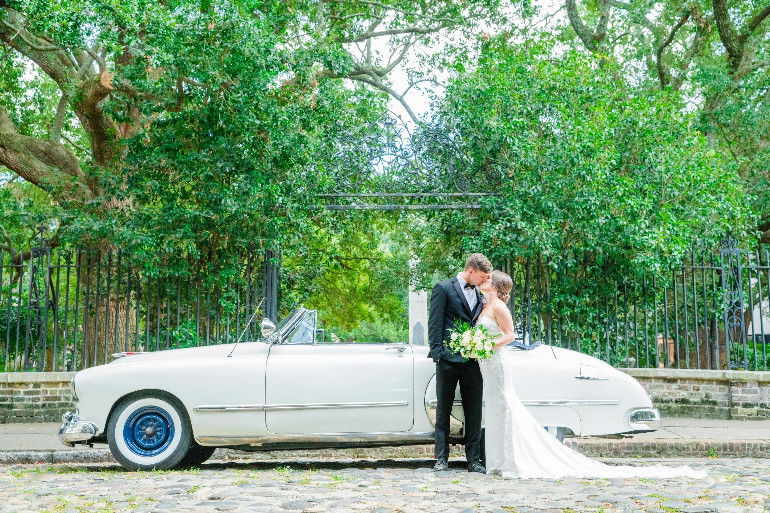 9 Classic Wedding Ideas That Will Never Go Out of Style - PartySlate