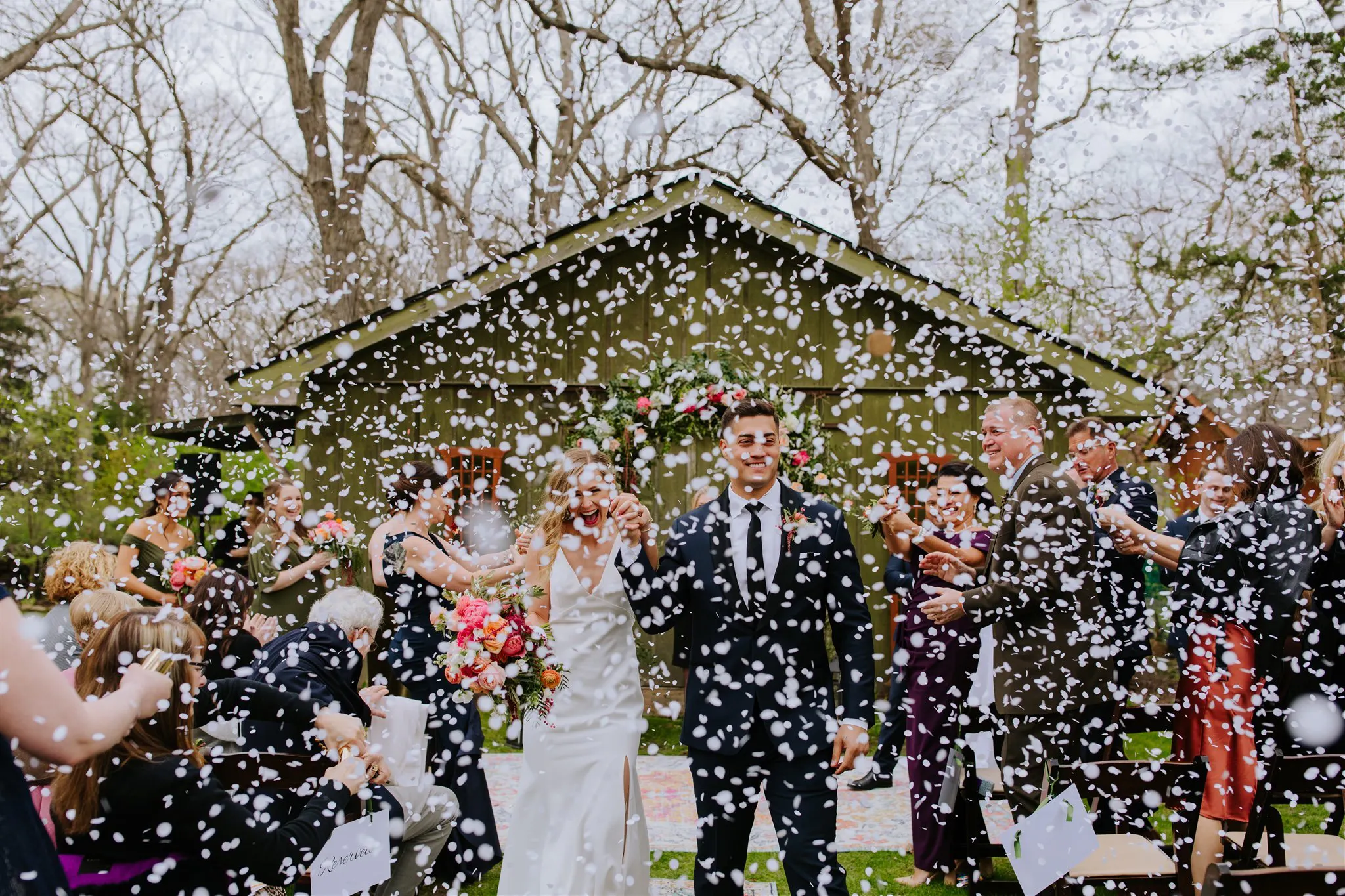 10 Wedding Exit Ideas To Leave Your Venue In Style - PartySlate