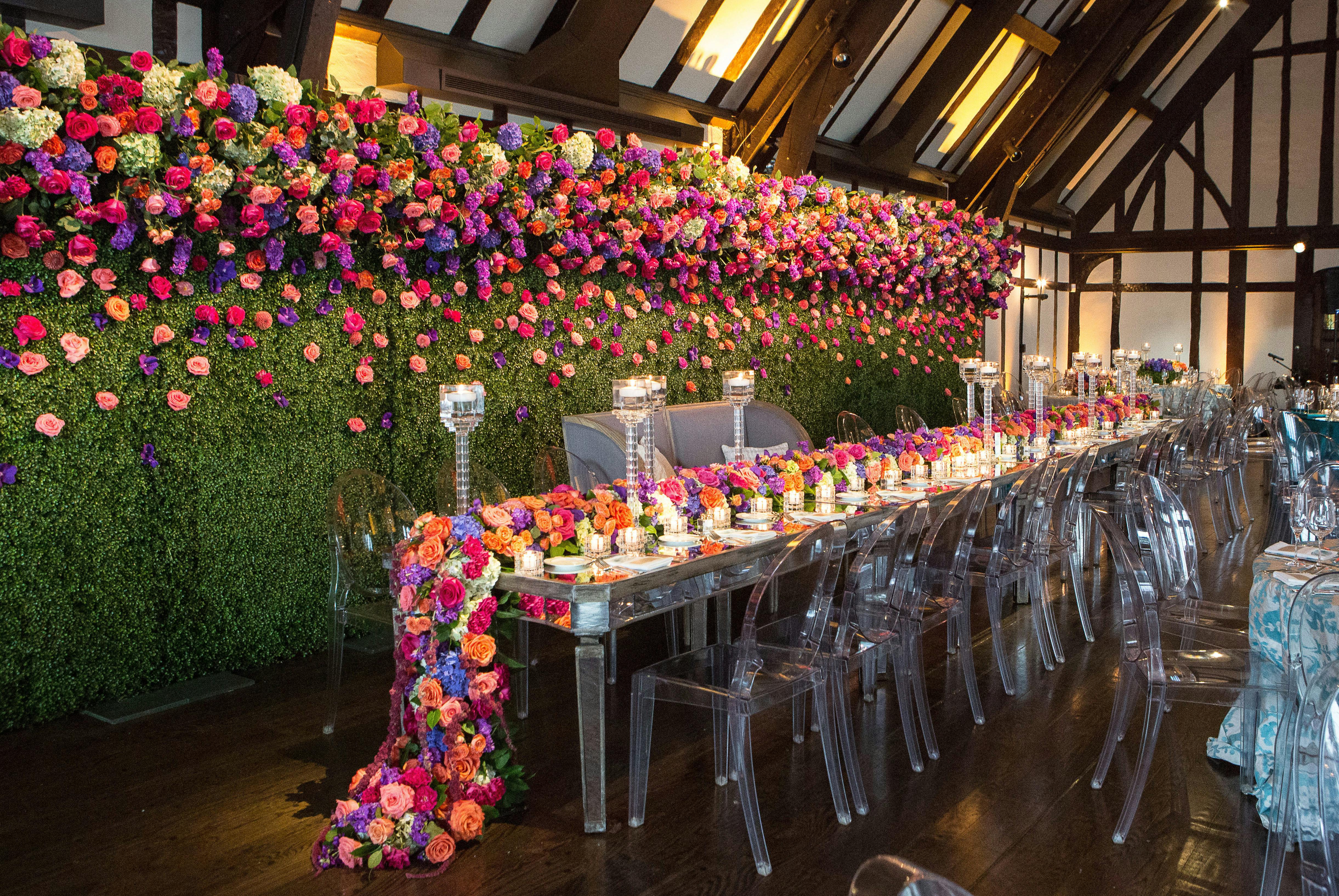 Trend Alert: Garland Table Centerpieces with Cascading Floral ...
