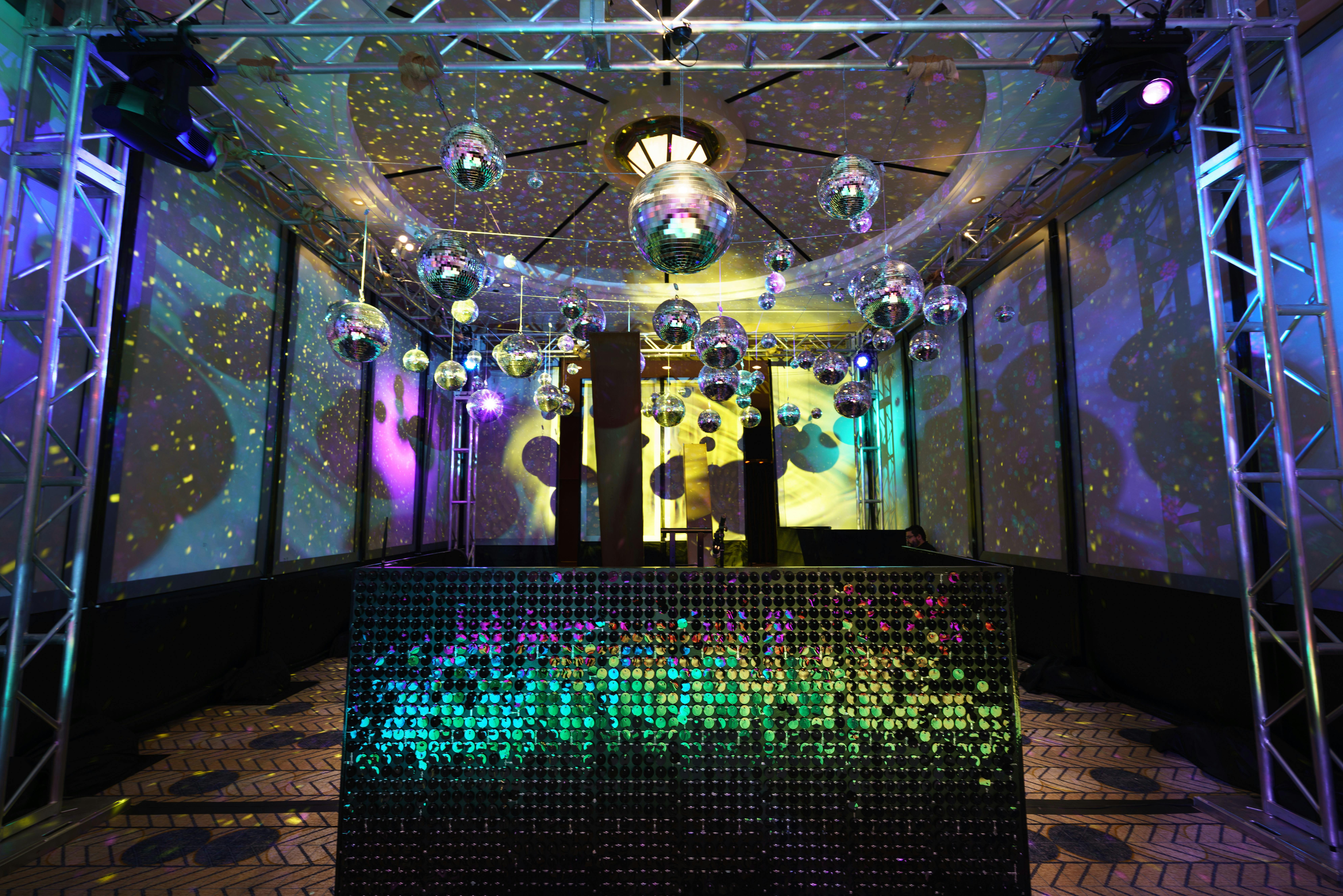 Tuesday Top 5: Projection Mapping Creates Immersive Events - PartySlate